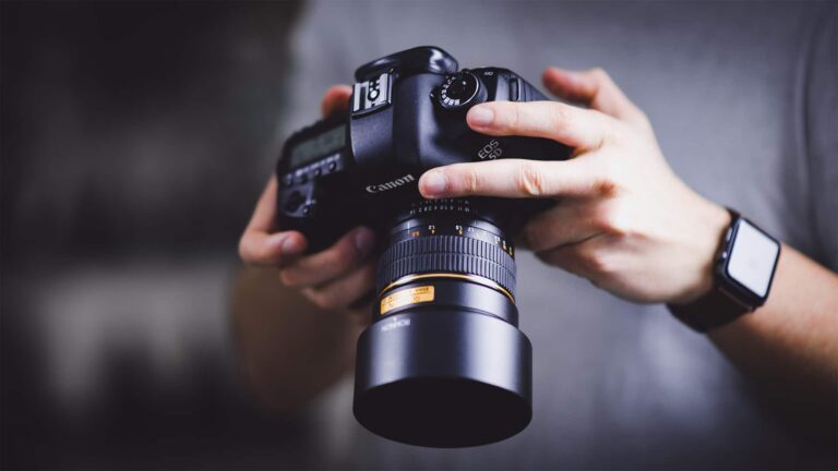 Refurbished Camera Buying Guide: How to Shop the Best Deals